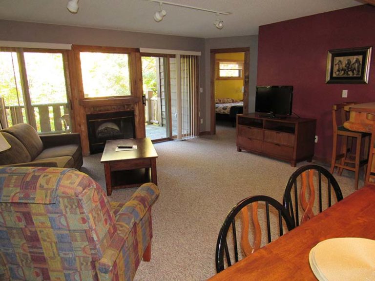 Homestead Condominiums - Double JJ Resort